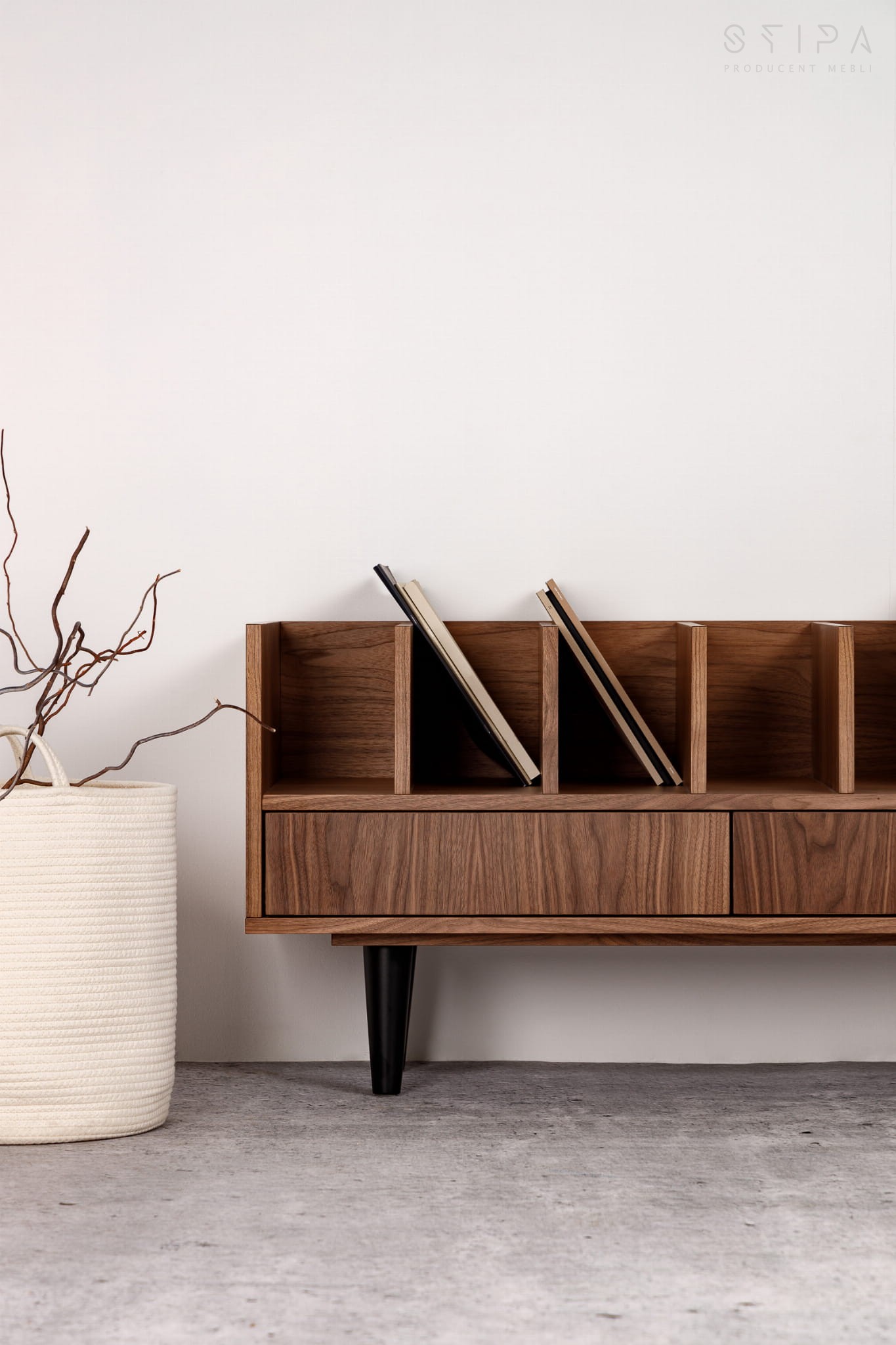 Offener Vinyl- und Bücherschrank, Nussbaum Furnier "POPPY" - STIPA ...