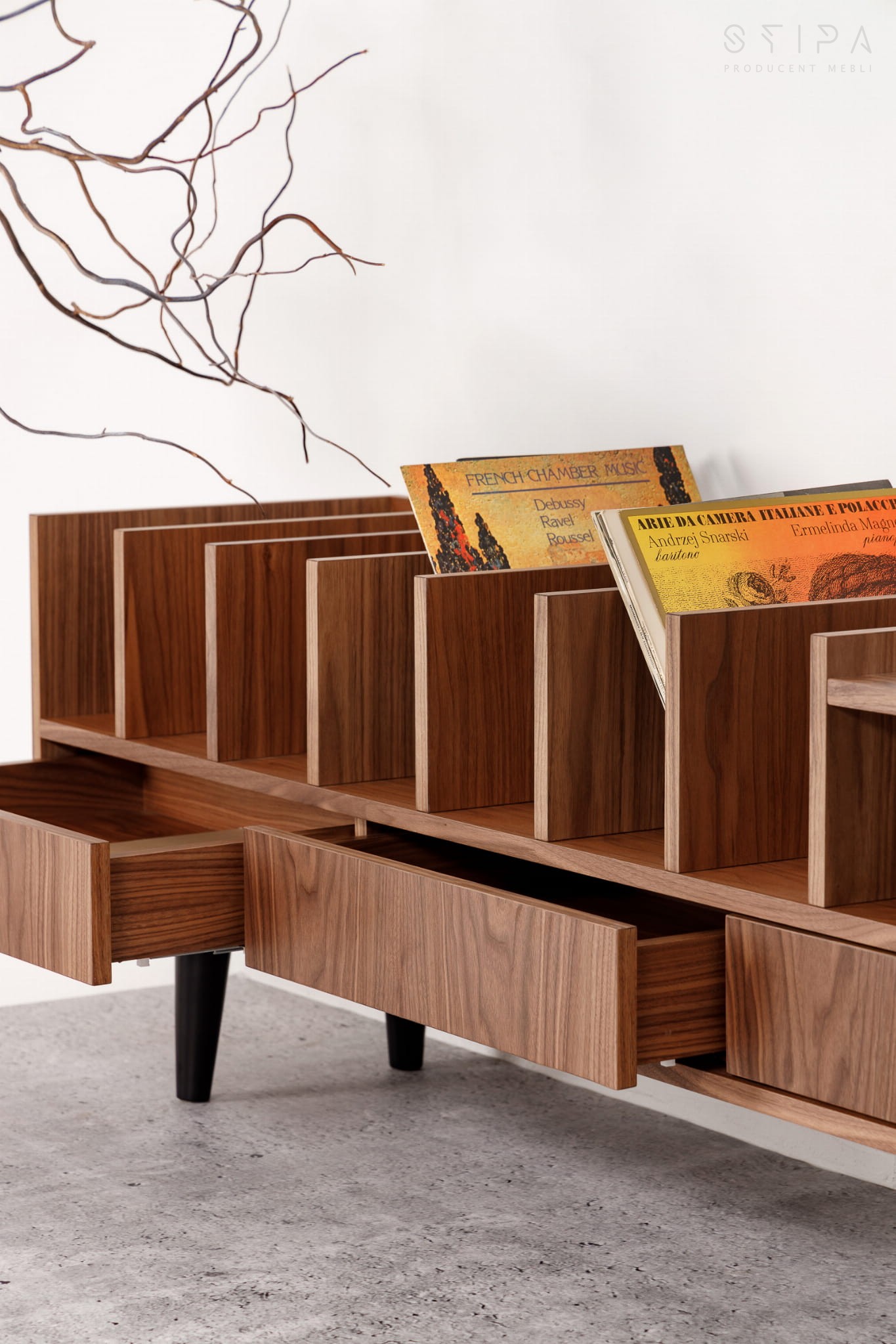 Offener Vinyl- und Bücherschrank, Nussbaum Furnier "POPPY" - STIPA ...